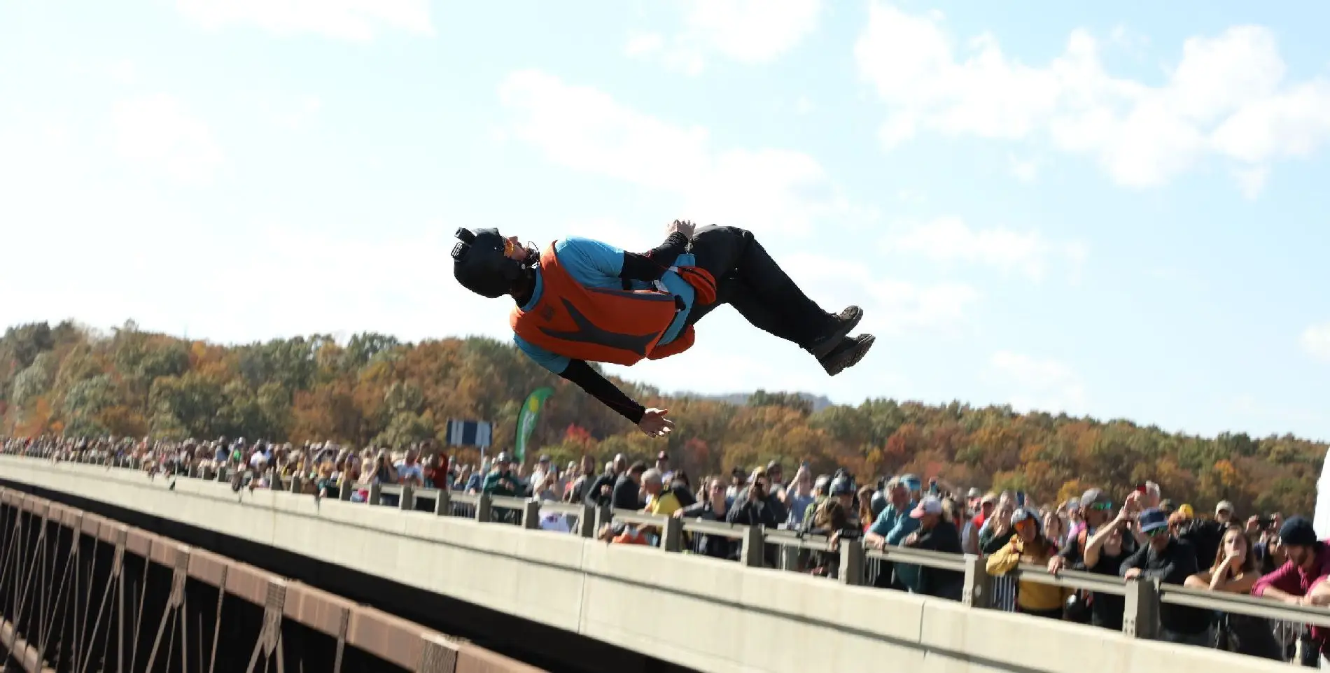 BASE Jumping Stunts & Demonstrations - BASE Spirit